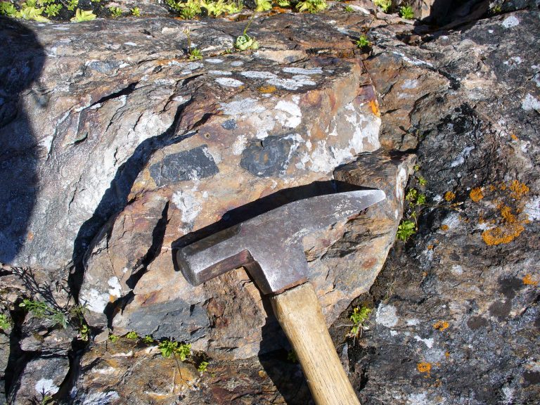 BRECCIA – Crater Explorer